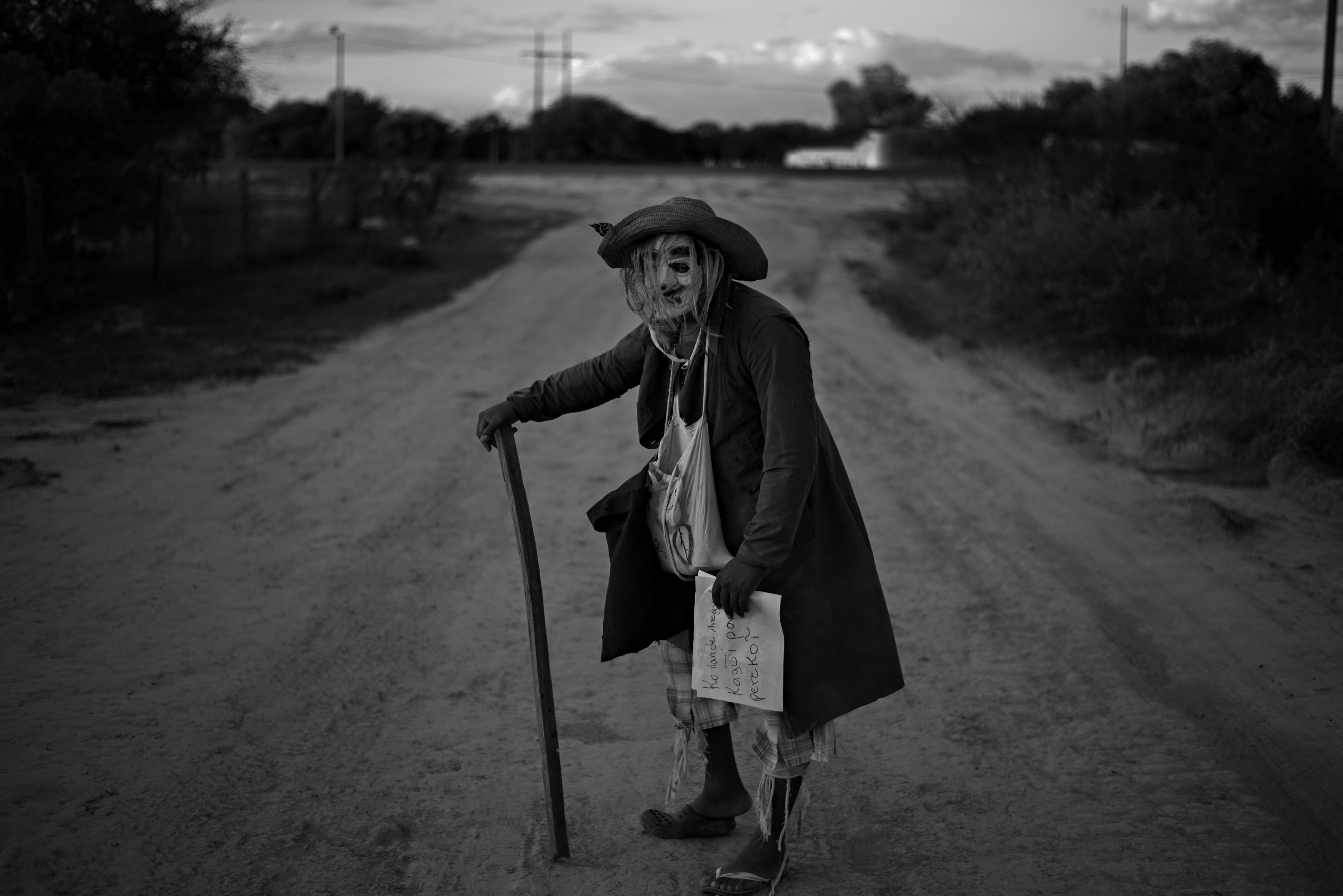 Photographer Walter Astrada travels to Paraguay and photographs the ...