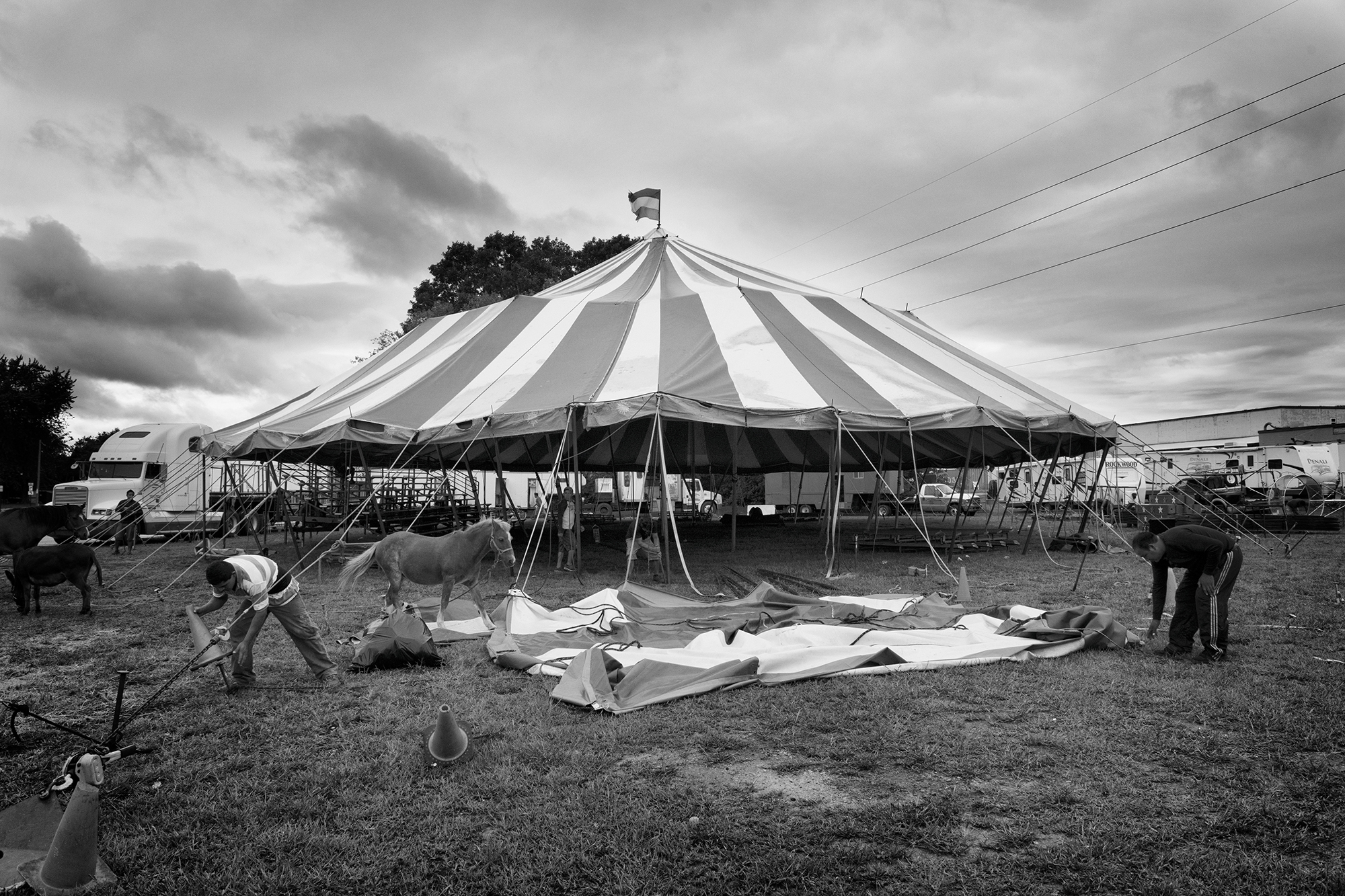 Photos of a traveling circus - The Washington Post