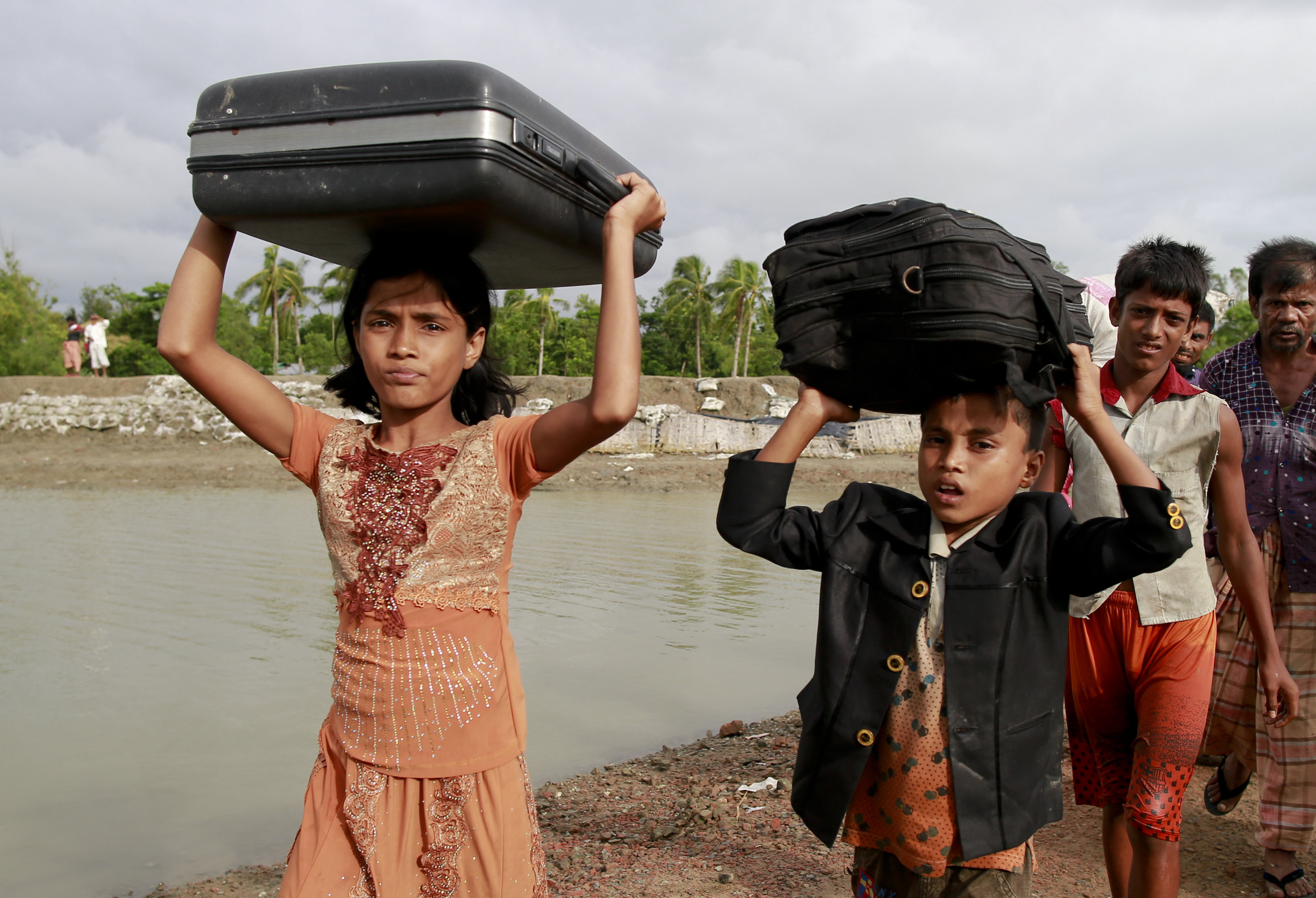 Hundreds are dead in Burma as the Rohingya crisis explodes again - The ...