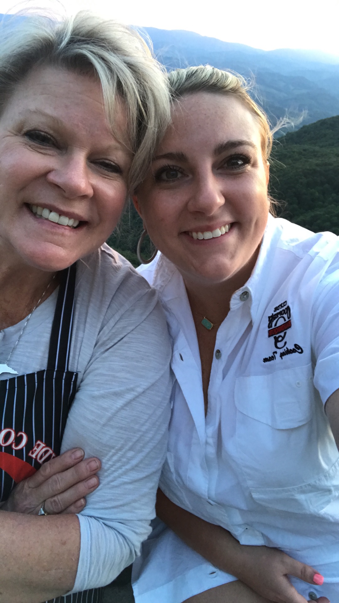 Debbie Holt's Instagram, Twitter & Facebook on IDCrawl