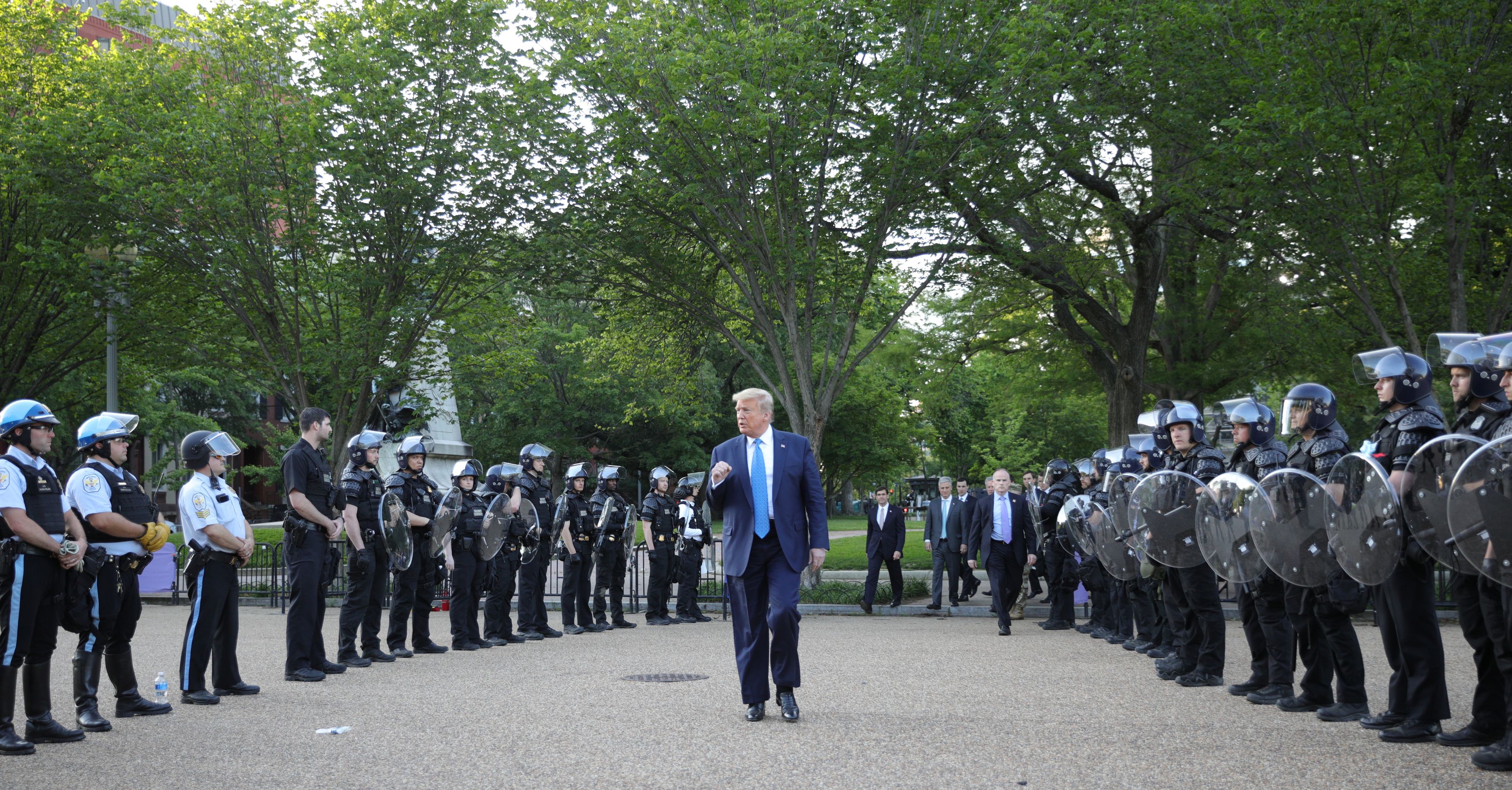 The real reason behind Trump’s photo stunt - The Washington Post