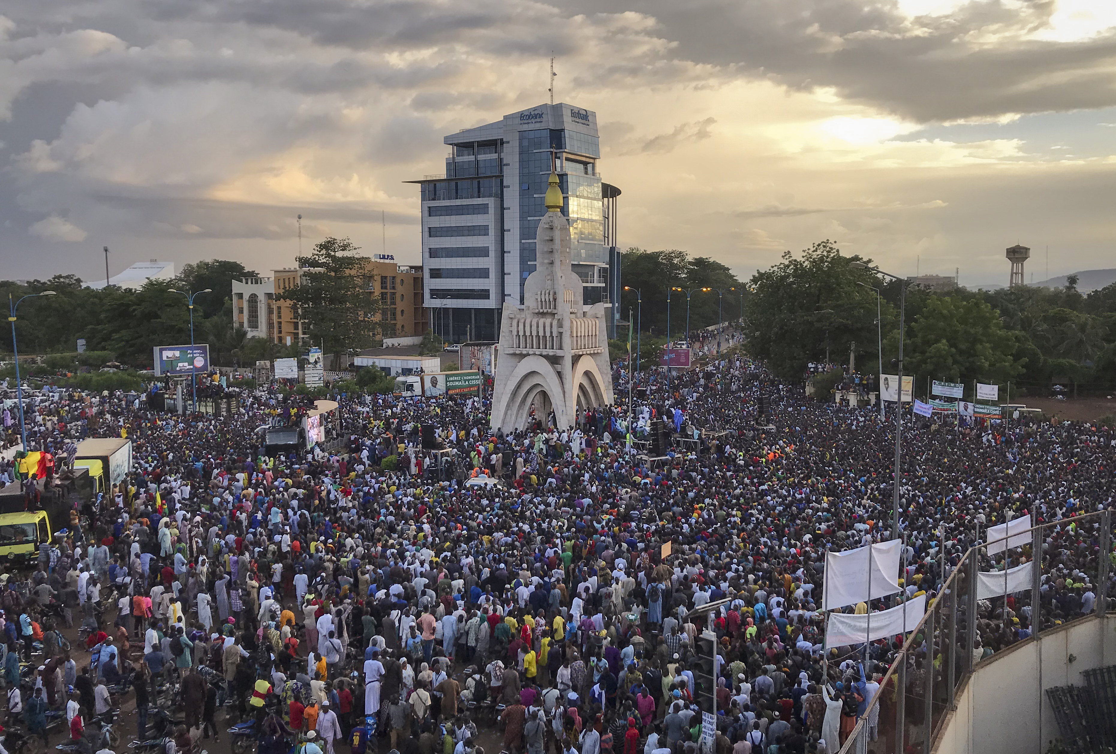 Many Malians welcomed last week’s coup, but most still prefer democracy ...