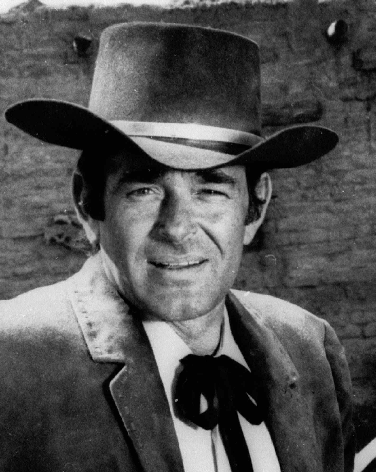 Stuart Whitman Son Stuart Whitman GIFs Find & Share On GIPHY