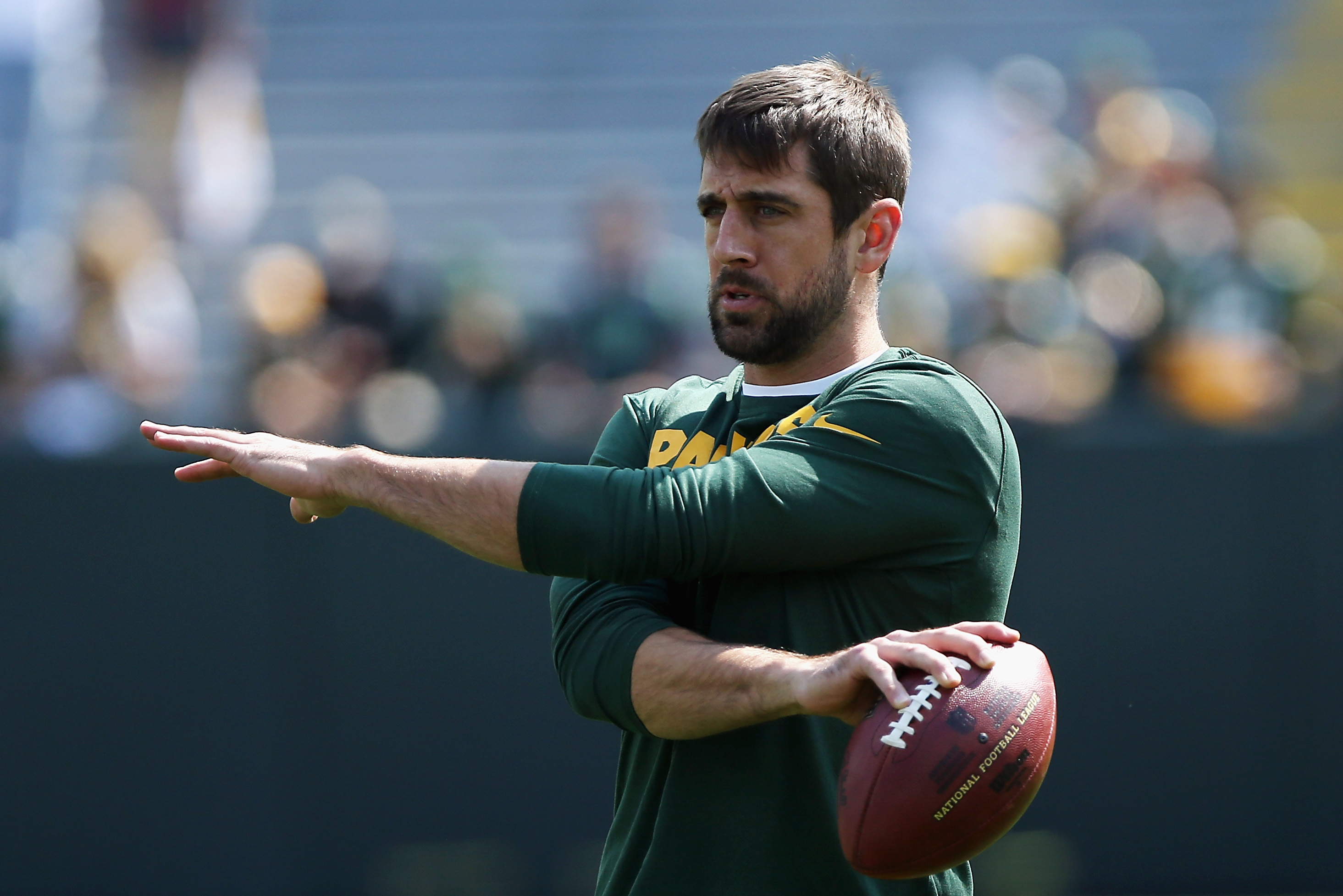 Aaron Rodgers can see the future, and it includes him playing past 40 ...